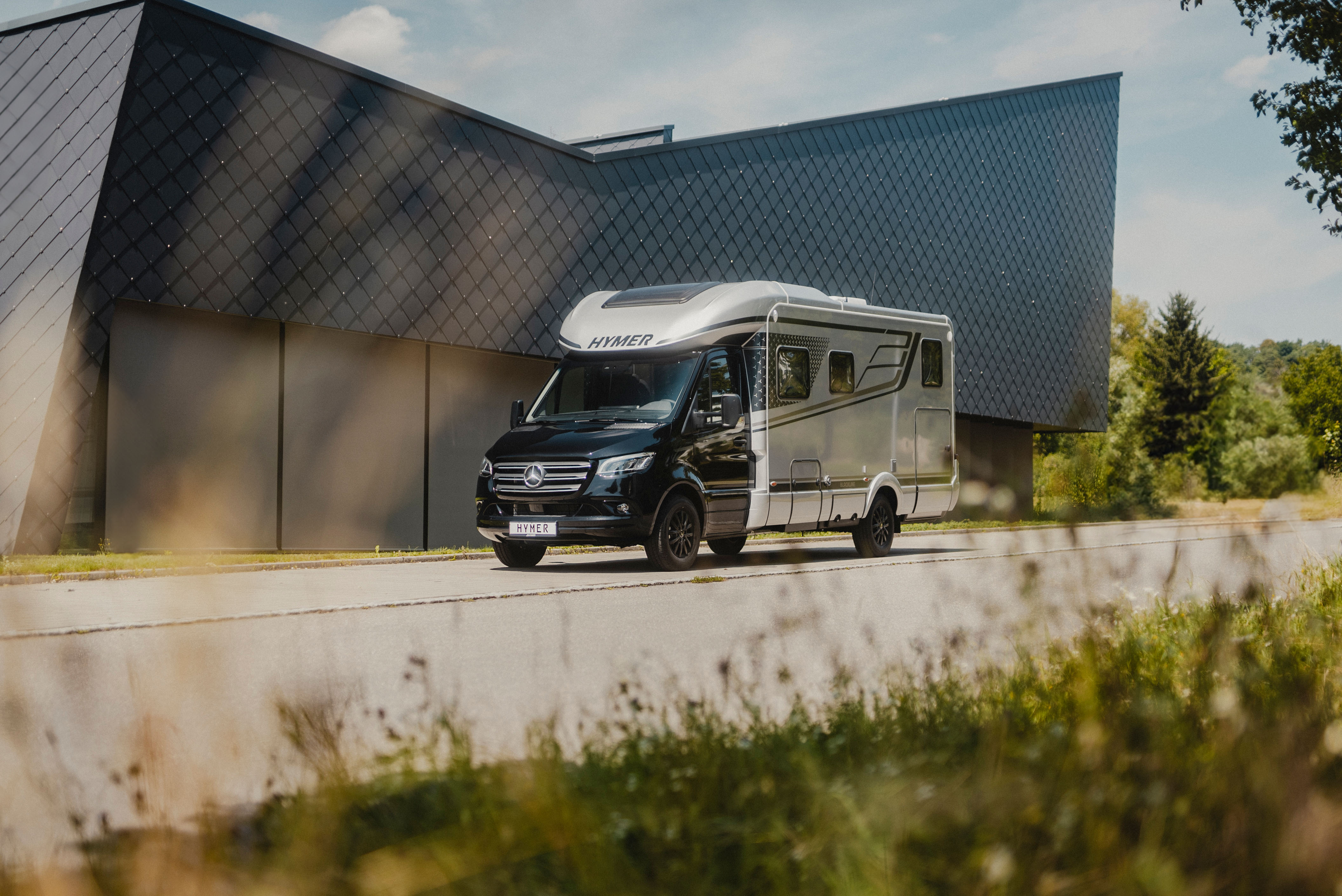 Black on track: Die neue Blackline-Edition der Hymer B-Klasse ...